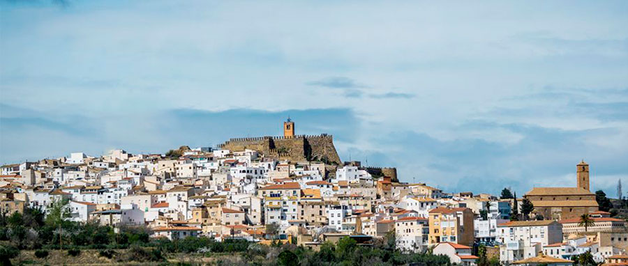Vía verde de Serón: hierro, chacinas y libros - WEEKY